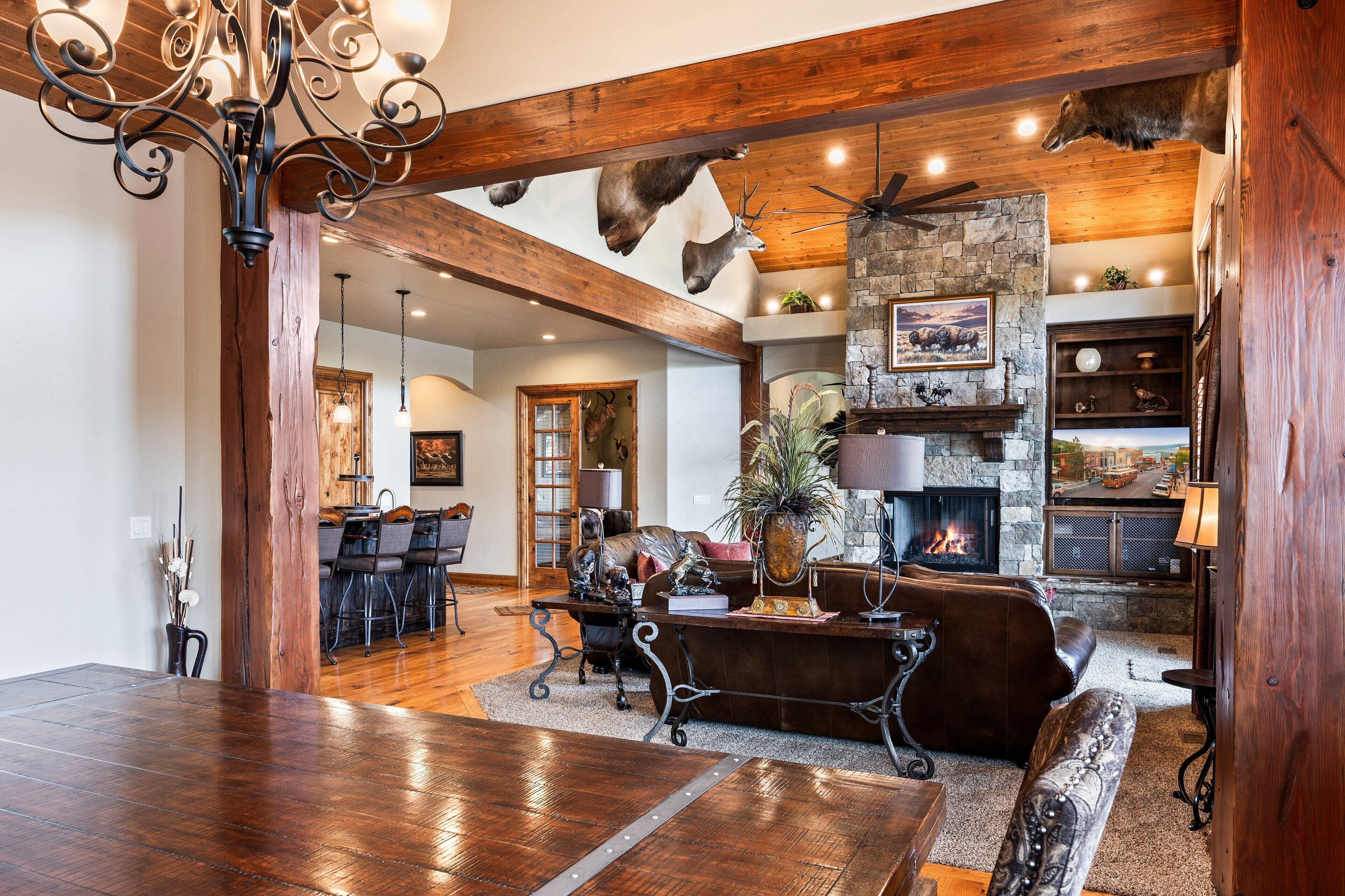 Mountain Luxury: Sleeps 10, Private Hot Tub, 15 Min To Canyons, Ideal For Family Getaways! - East Canyon State Park, Morgan