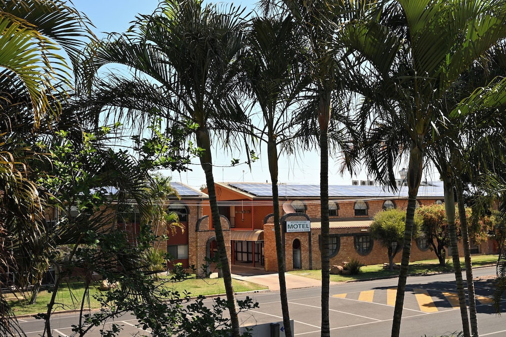Western Gateway Motel And Apartments - Emerald