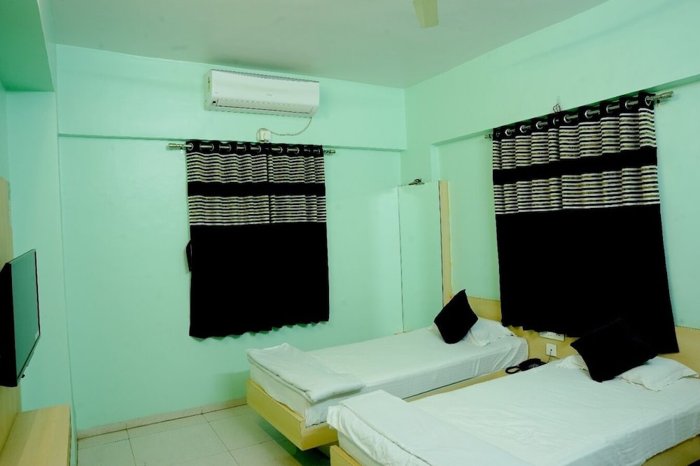 Kamala Shanti Palace - Solapur