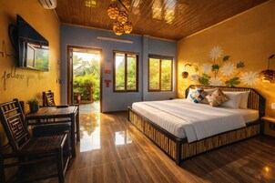 Quarto Duplo, varanda, vista para a montanha | Minibar, secretária, quartos insonorizados, Wi-fi grátis 