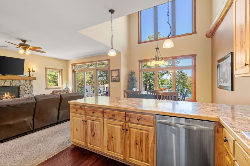 Lakefront Lodge - Spacious-luxurious - Minnesota