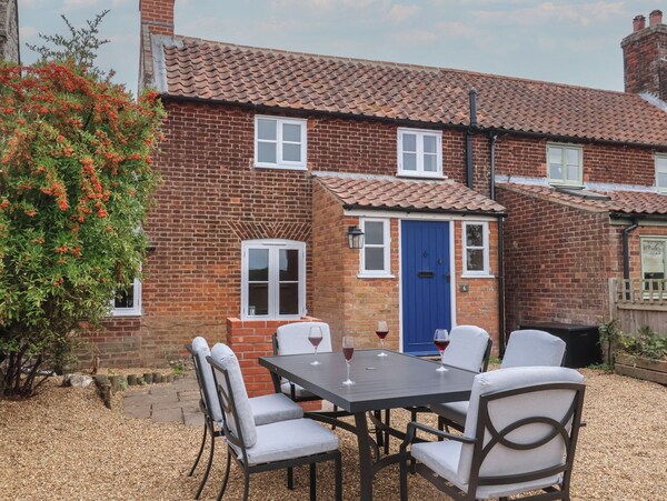6 Gravel Hill - Burnham Market