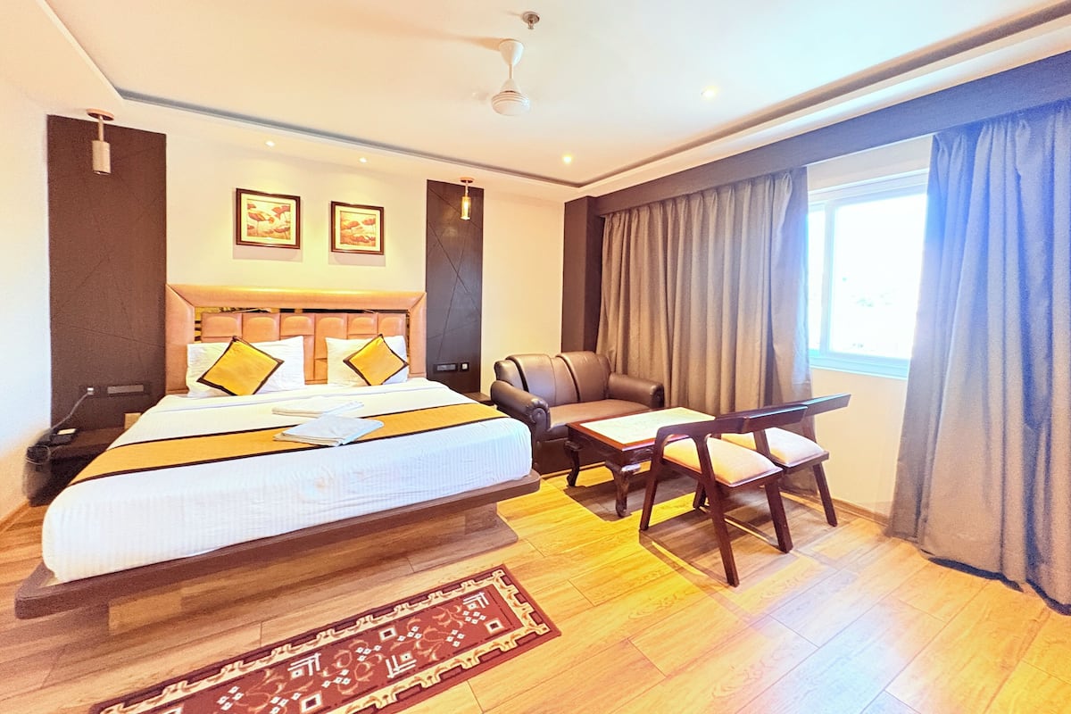 Quarto Superior, Vista para a cidade | Wi-fi grátis, roupa de cama fornecida