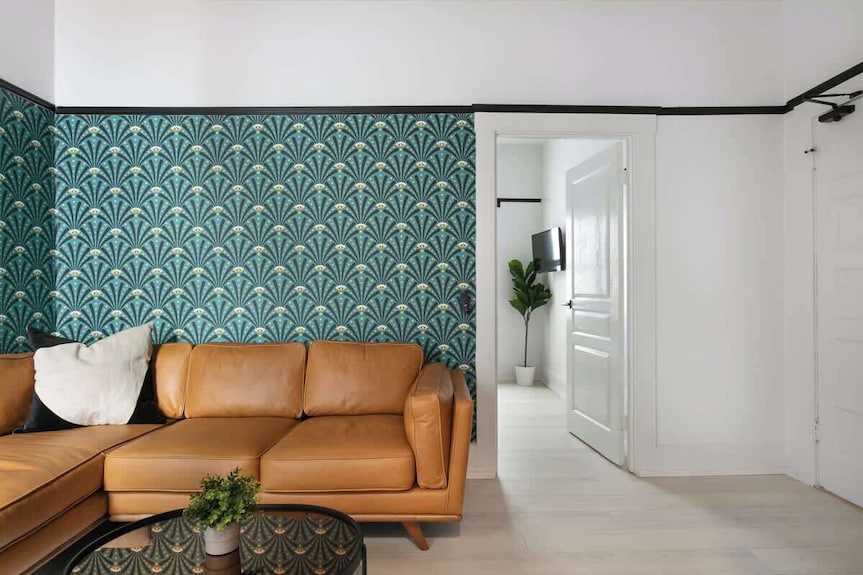 Restored 2br In Historic Gaslamp Hotel - San Diego, CA