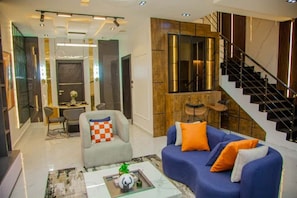 Dúplex Comfort, varanda | Sala de estar