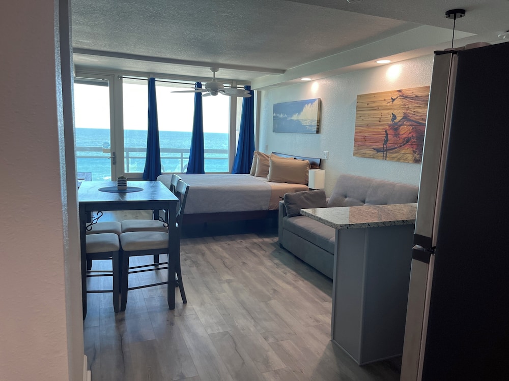 Georgian Inn Beach Club - Ormond Beach, FL