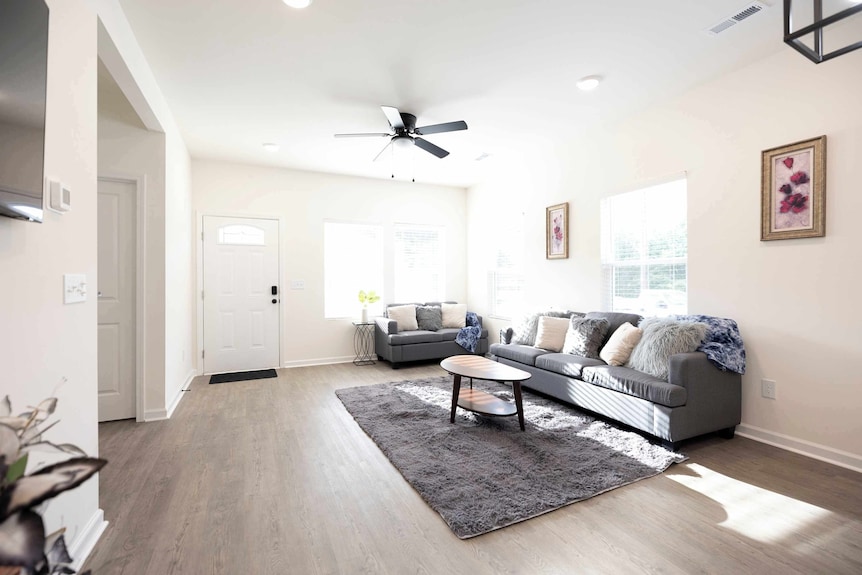 4 Min To Downtown | 10 To Elon | Car Rental Avail. - Burlington