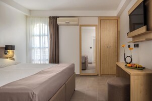 Quarto Duplo ou Twin Standard, vista para o parque | Wi-fi grátis 