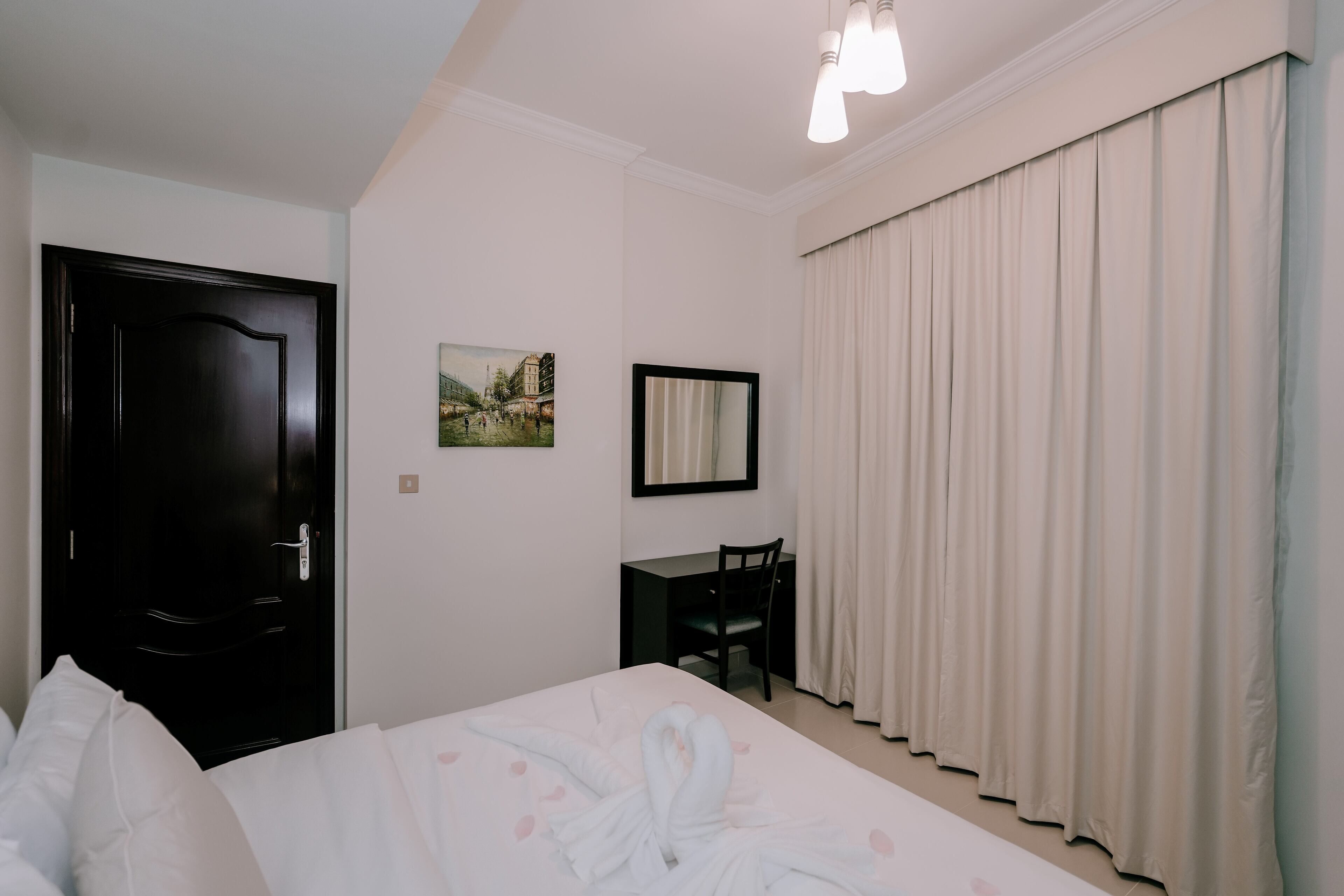 Apartamento, 1 quarto | Escrivaninha, espaço de trabalho para notebook, quartos à prova de som