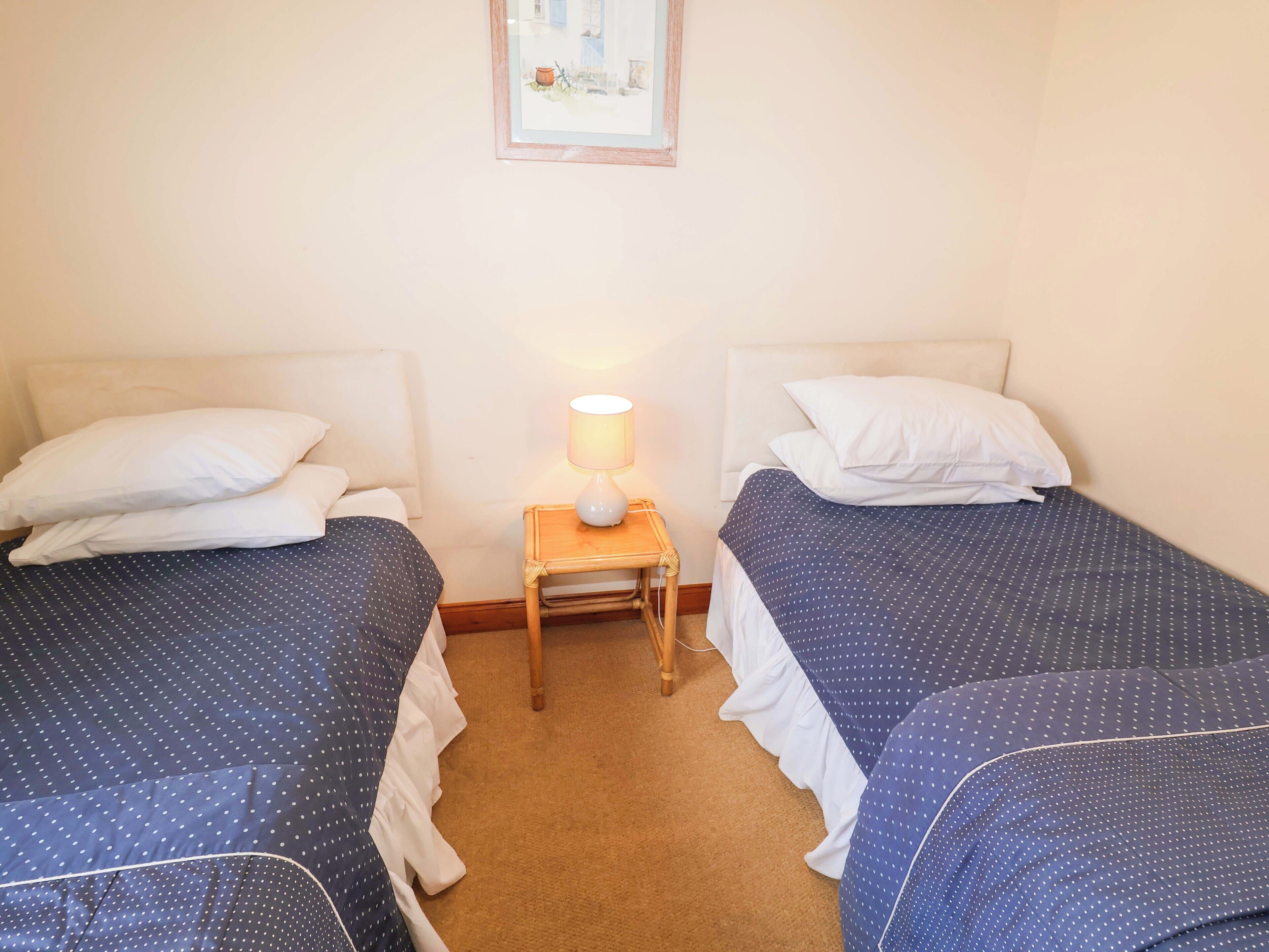 3 quartos, Wi-Fi de cortesia, individualmente decorados