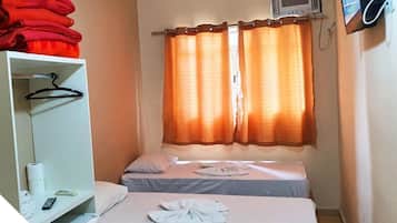 Quarto Duplo, 1 cama de casal | Wi-fi grátis