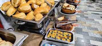 Café da manhã continental grátis todos os dias