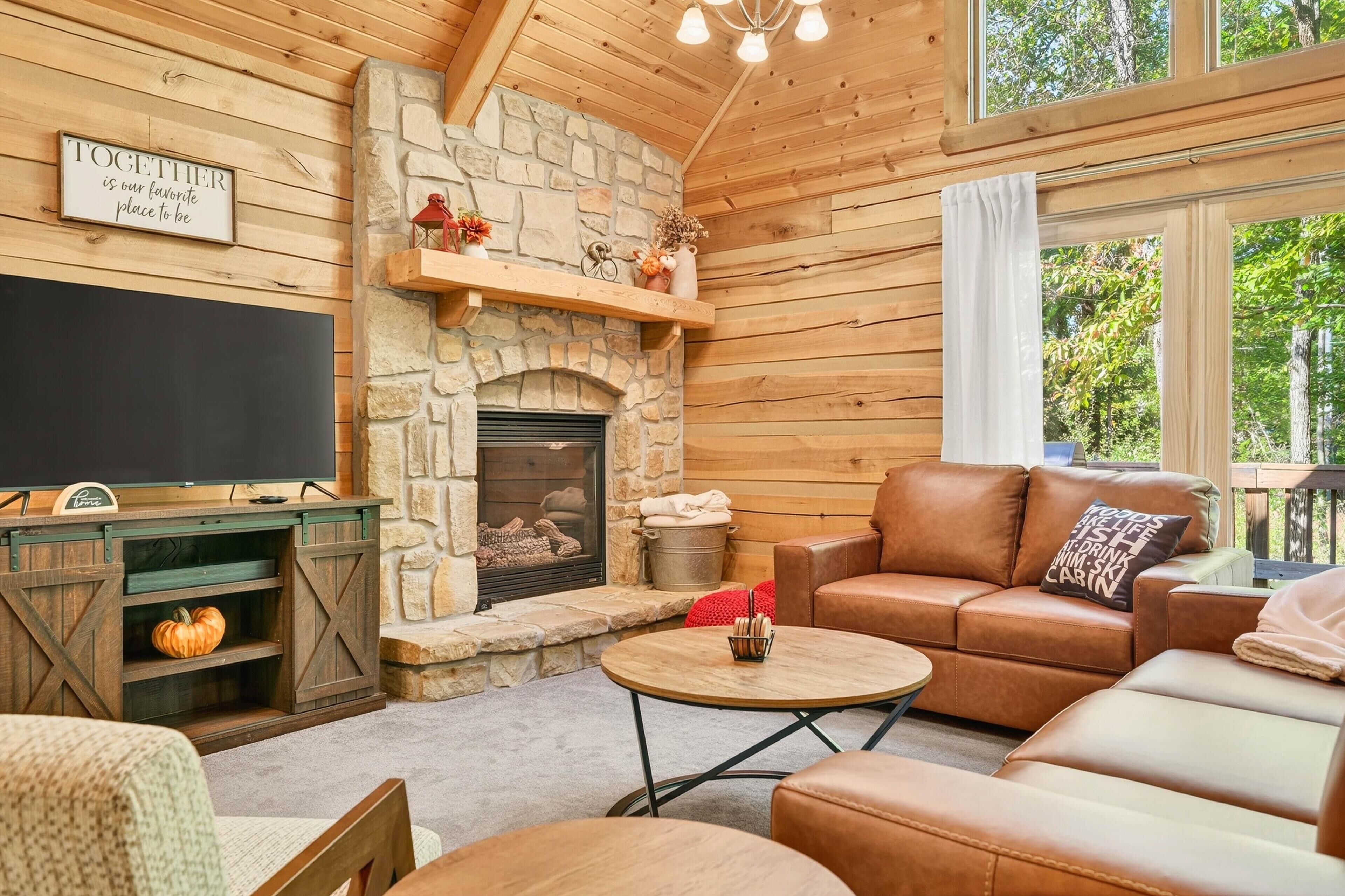 Log Cabin Luxury Near Iu & Lake Monroe - Bloomington, IN