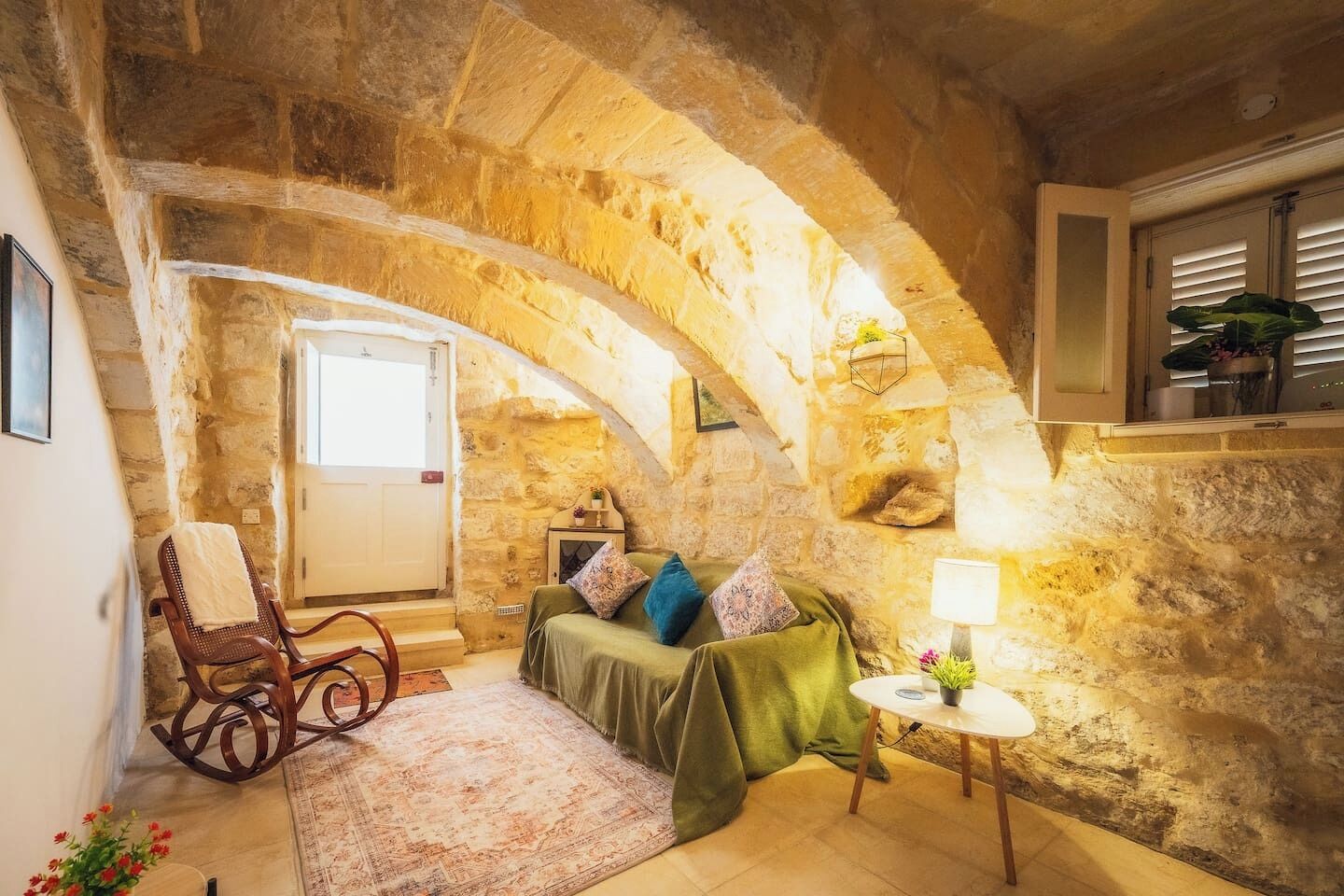 Traditional 500 Year Old Gozitan Townhouse - Malta
