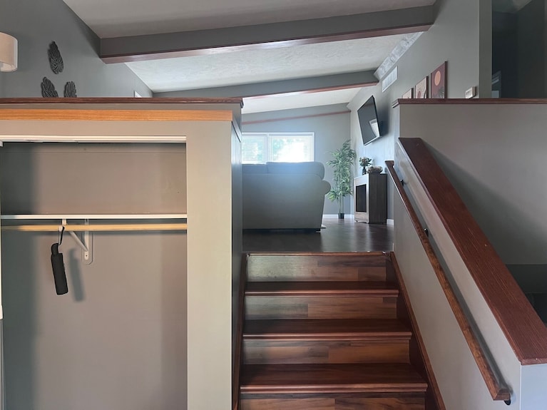 A Cozy And Warm 3 Bedroom Retreat In The Heart Of The Midwest - Lincoln, NE