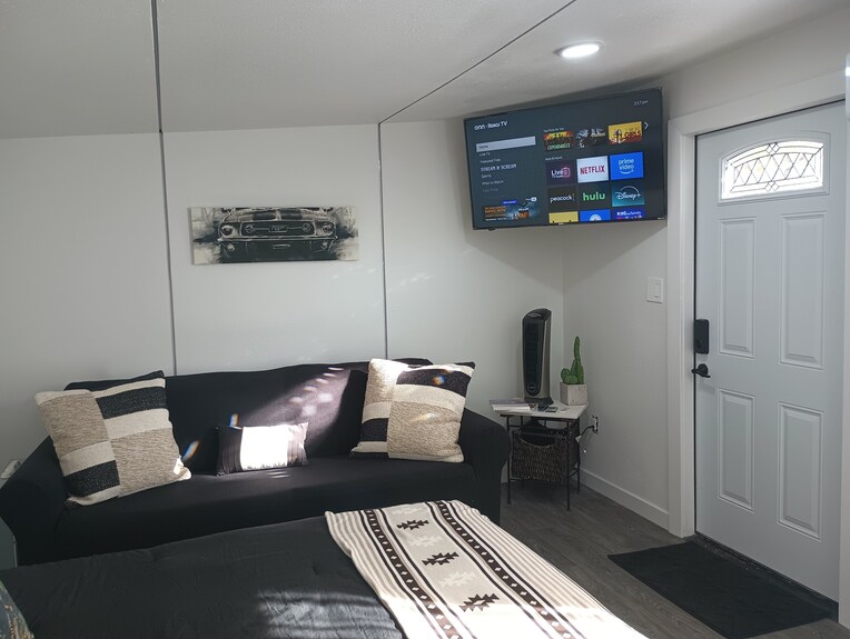 Amazing Studio In Roseville For A Cozy Getaway - Mallard Creek, Roseville