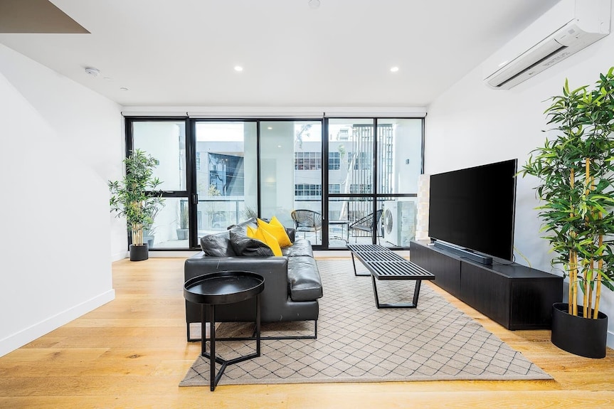 Luxe Tri-level Opp Westfield Pool Gym Park For 2 - Forest Hill