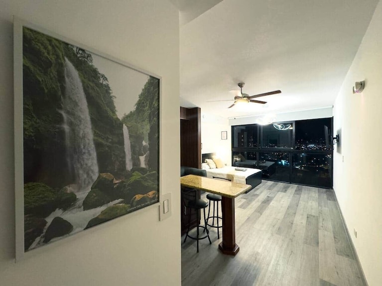 Stunning Sunset View Apartment With Free Parking - San José