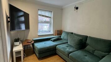 Apartamento Clássico, 3 quartos | Sala de estar