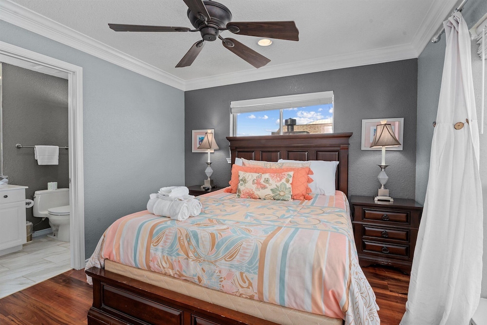 Large Deck | Sleeps 14 | On the Canal - Terramar Beach | Stayz