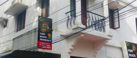 Fachada da propriedade