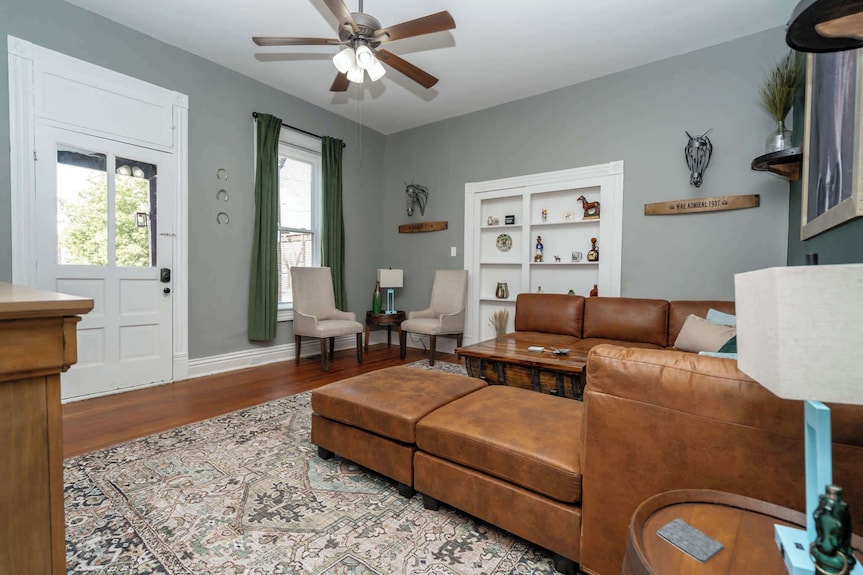 New! Louisville Lore In Nulu - 6beds!3ba! Hot Tub! - KFC Yum! Center