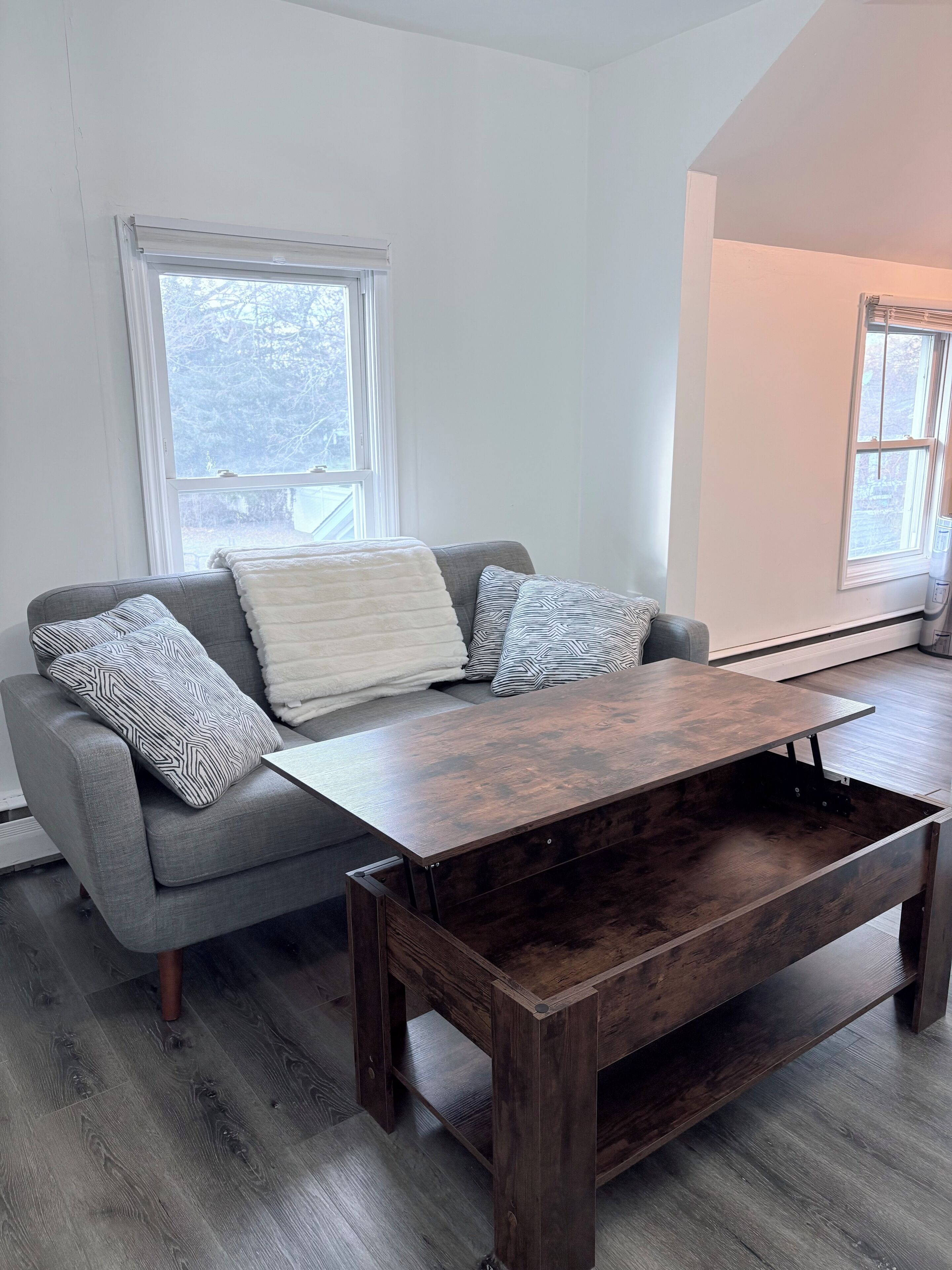 Peaceful Private 2-bedroom House In Bayport.amazing Location! - Patchogue, NY