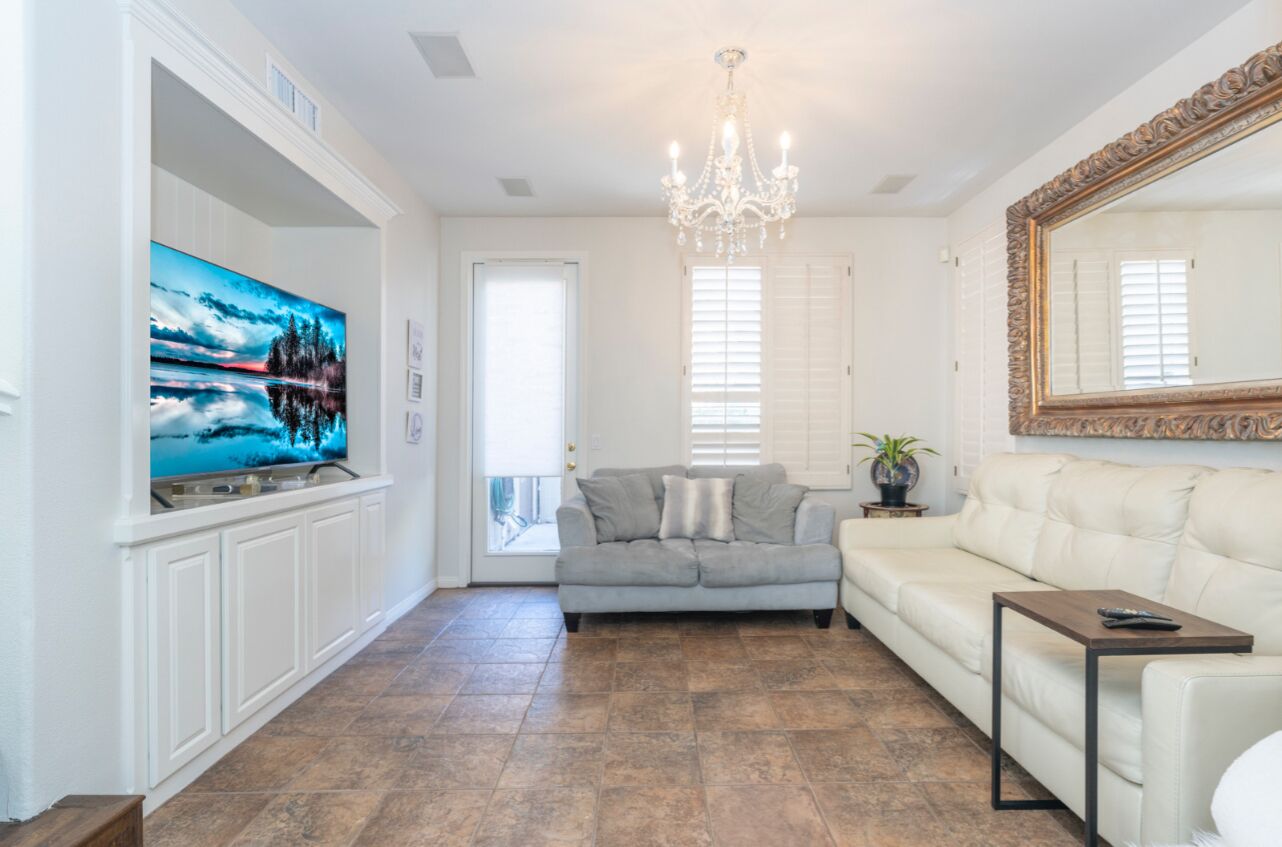 Alevera Suites  Stylish 3br Home With Presidential Suites & Cozy Fire Pit Patio - Irvine, CA