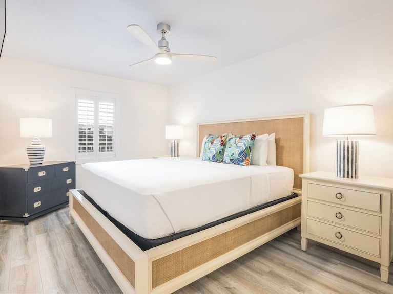 Explore & Relax: Welcoming Room With Pool, Golf, Marina & Near Beach - North Captiva Island, FL