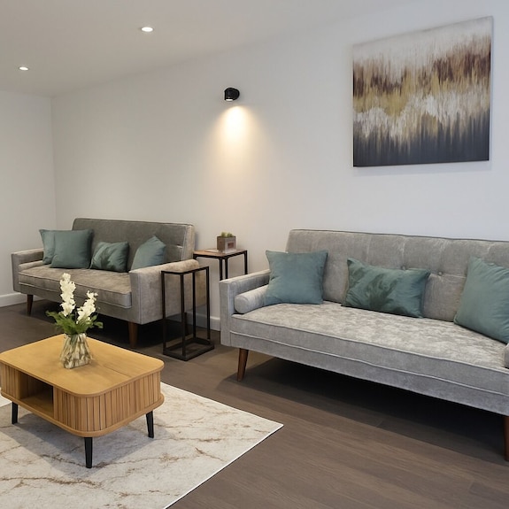 Cosy High Street Retreat - 斯文敦