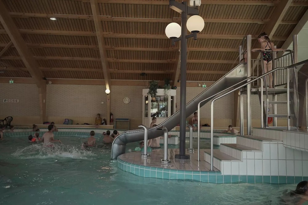 Mobile-home | Comfort | 2 Bedrooms | 4/6 pers. | Raised terrace | A/C ...