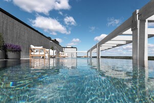 Piscina externa sazonal
