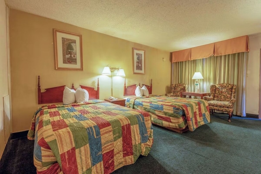 Affordable Comfort Perfect For Transit Guests Near Gallup Amtrak Station - 蓋洛普