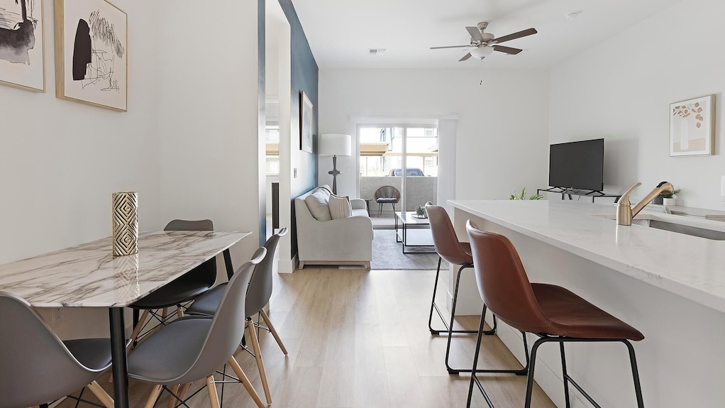 Landing | Stunning 2bd, Pool - Oro Valley, AZ