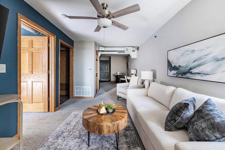 Landing | Amazing 1bd, Courtyard - Platte City, MO