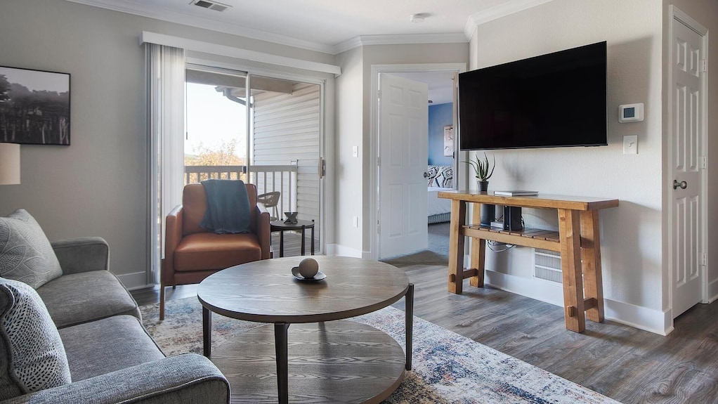 Landing | Spectacular 2bd, Clubhouse, Gym - Eureka, MO