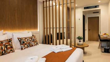 Quarto Triplo Superior, Vista para a cidade | Cofre no quarto, secretária