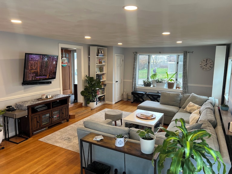 World Cupready Coastal Home, Pool, Water Views & Easy Boston Access Sleeps 10 - Boston, MA