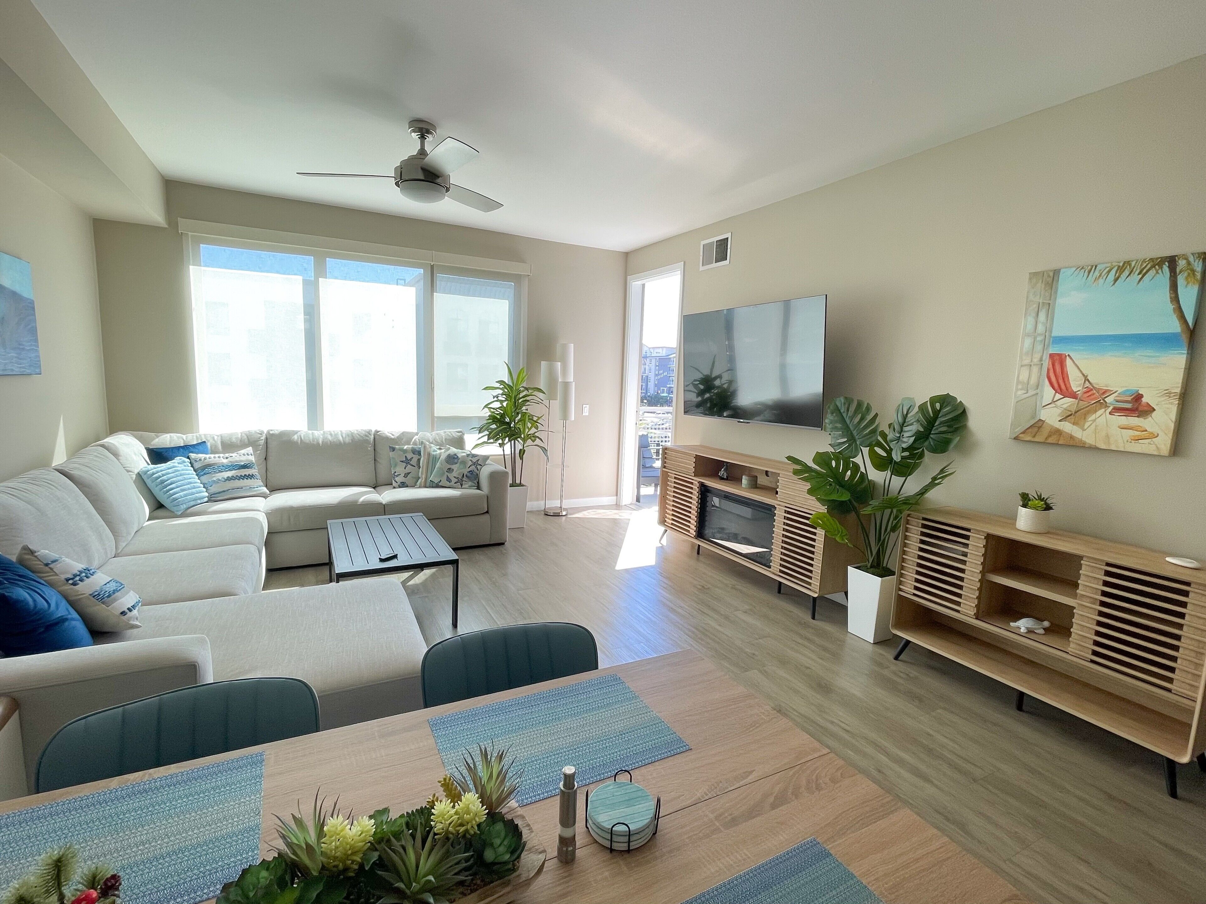 Modern Coastal Condo In Downtown Oceanside With Stunning Ocean View! - オーシャンサイド, CA