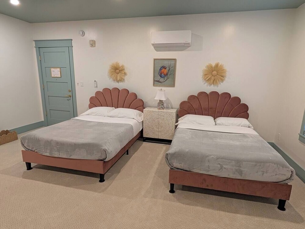 Parkway House Goshen Bed & Breakfast Suite #1 Reviews, Deals & Photos ...