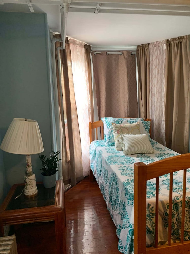 Spacious 4-bedroom apartment in cool Catskill with AC Reviews, Deals ...