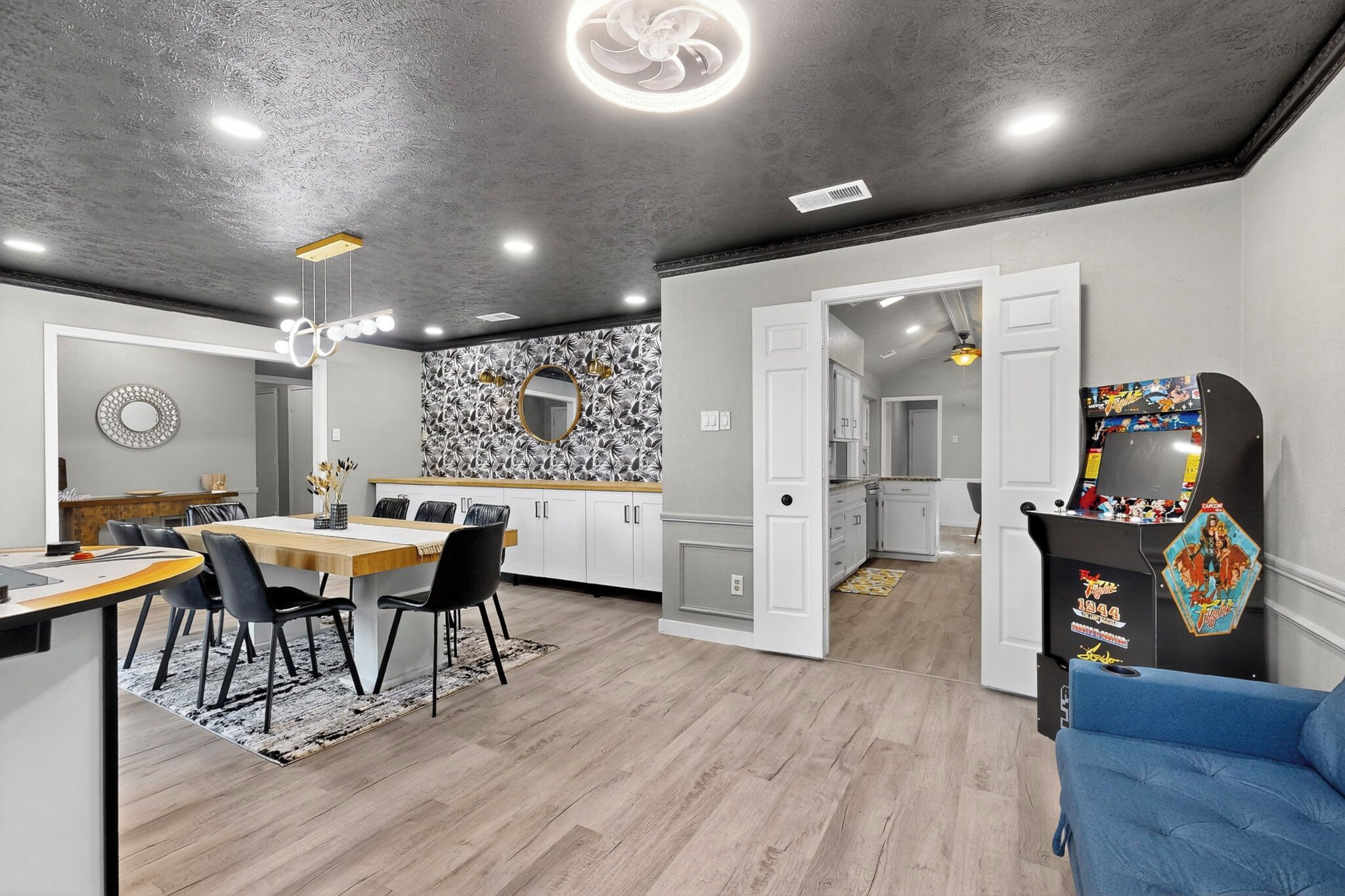 Spacious 5-bedroom House In Wonderful Richardson With Arcade Games - Richardson, TX