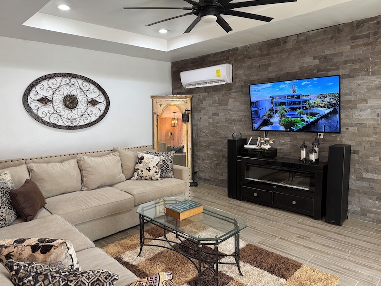 Spacious 3-bedroom House In Serene Piedras Negras With Ac And Pool - Piedras Negras