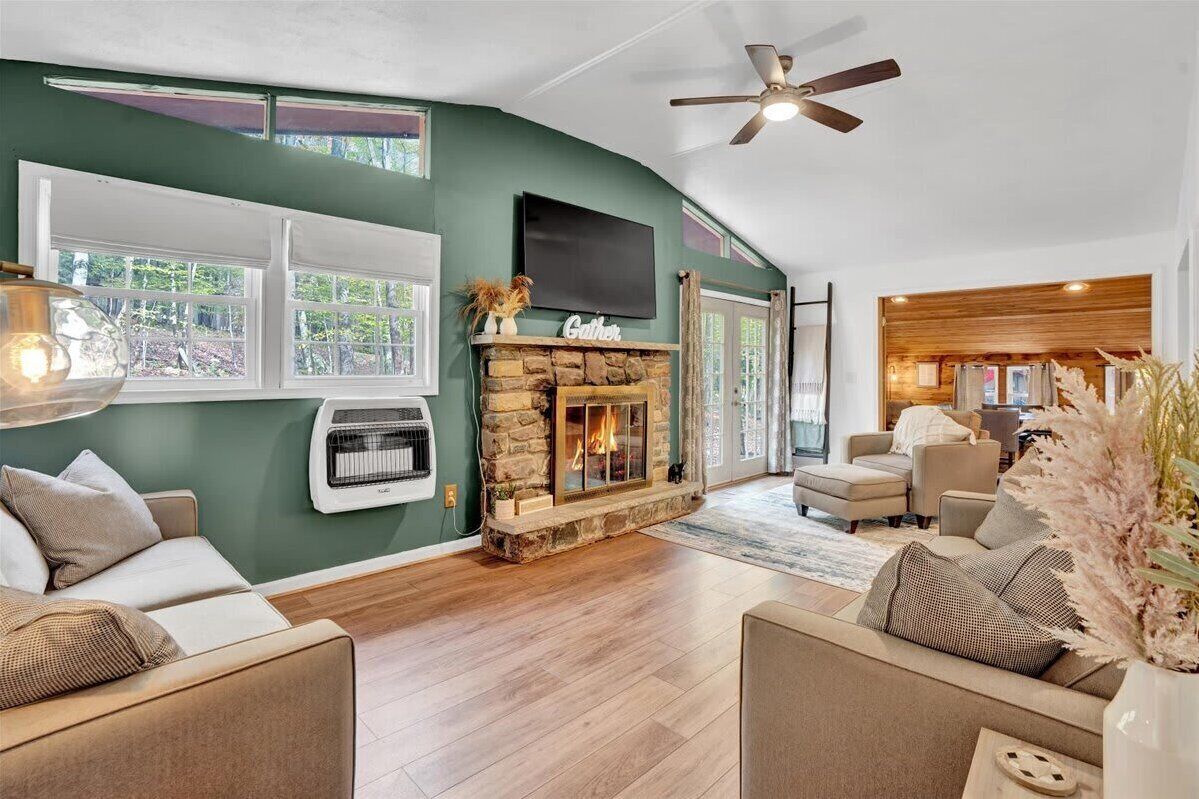 Tranquil Trails Cottage Fire Pit Cozy 3bdr - Moscow, PA