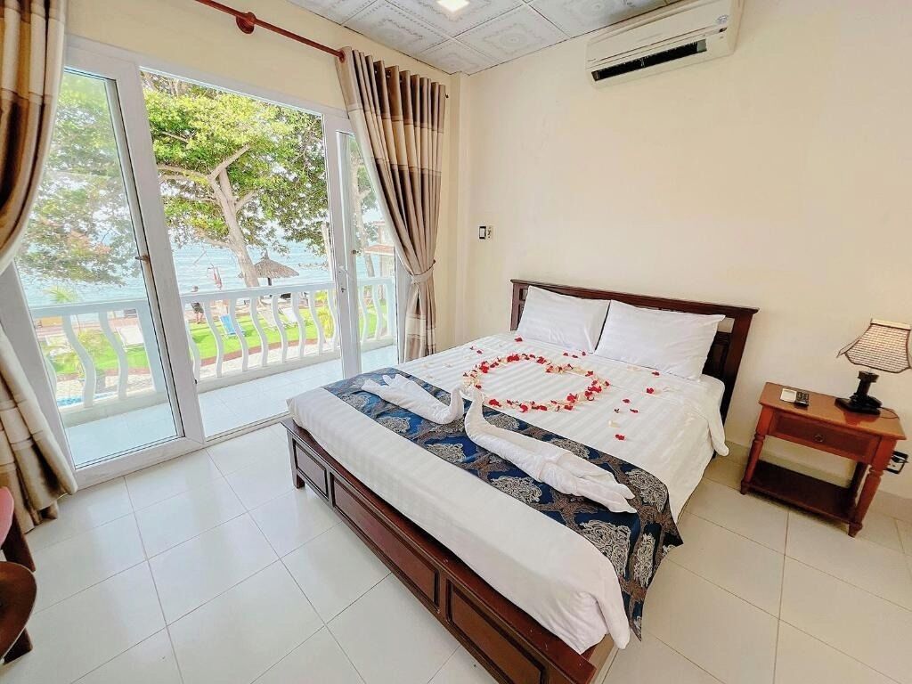 Quarto Duplo, varanda, vista para o mar | Cortinas/cortinados opacos, ferro/tábua de engomar, Wi-fi grátis 