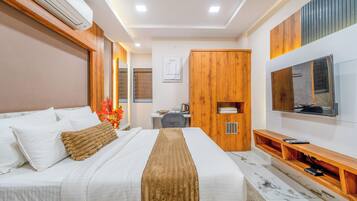 Executive Room | Roupa de alta qualidade, minibar, secretária