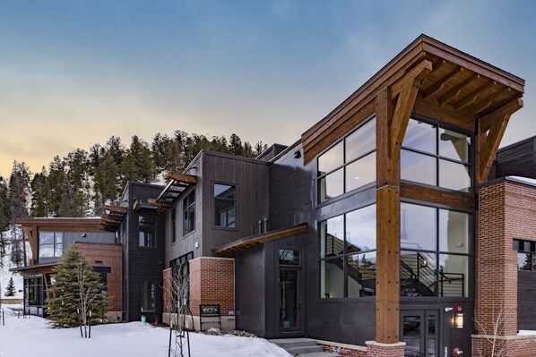 Breckenridge 77 - One Bedroom Apartment, Sleeps 4 Reviews, Deals ...