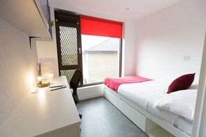 Quarto Individual, não fumadores | Cortinas/cortinados opacos, Wi-fi grátis 