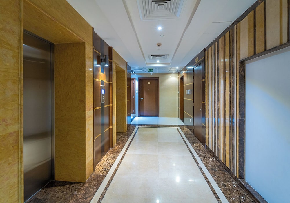 Lux Jvt Resort Pools Spa Gym Kids Play - Dubai