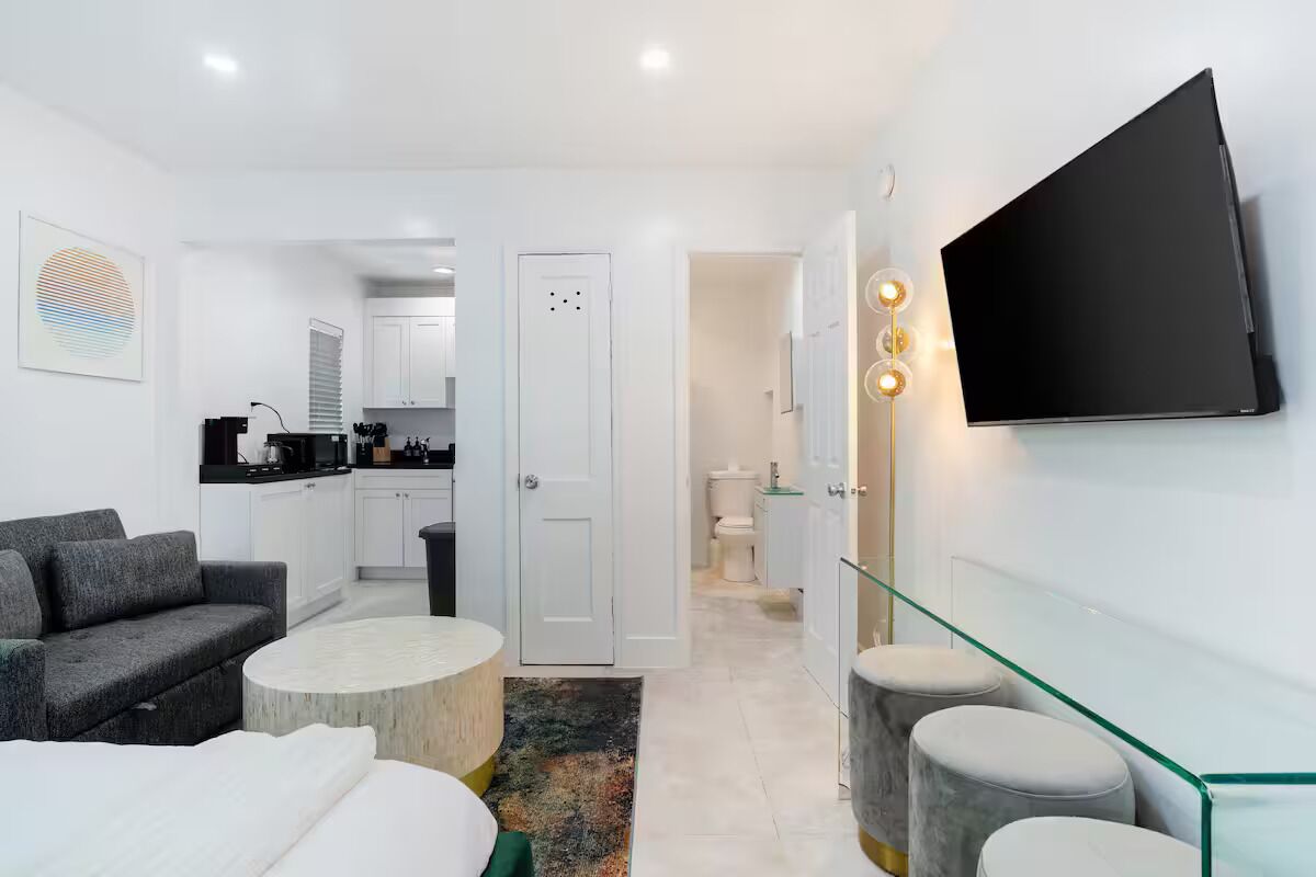 Stylish Stay Minutes From Wynwood & Midtown - Miami